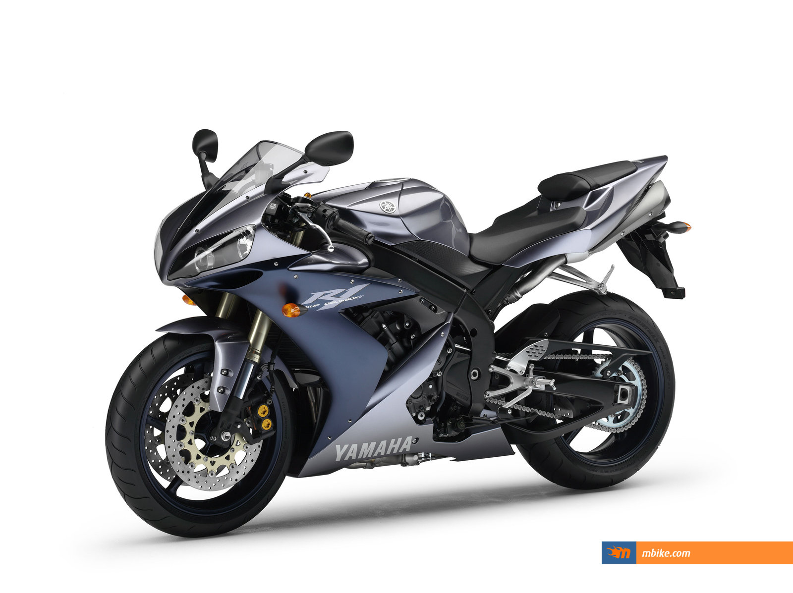 2005 Yamaha YZF R1 Wallpaper Mbike